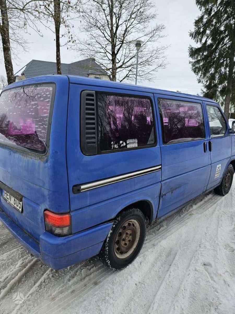 Blue Volkswagen Multivan 1995 in Silale, with an engine capacity of 1.90 L and mileage of 450 thousand km for 1500 €, photo 6 on AUTOMOTO.COM.LV