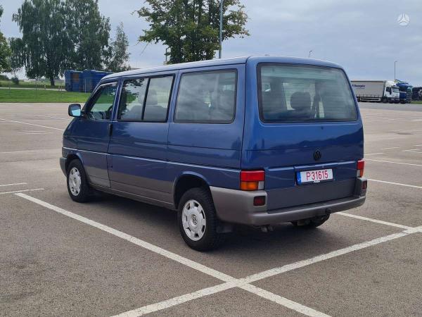 Blue Volkswagen Multivan 1998 in Raseiniai, with an engine capacity of 2.46 L and mileage of 317 thousand km for 4950 €, photo 4 on AUTOMOTO.COM.LV