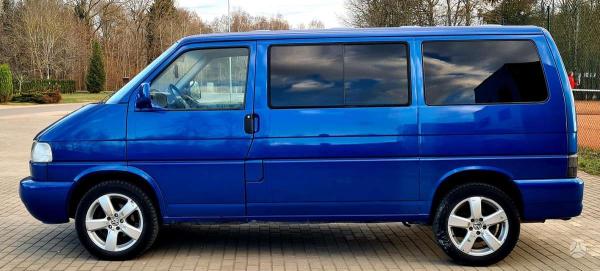 Blue Volkswagen Multivan 2000 in Vilnius, with an engine capacity of 2.50 L and mileage of 401 thousand km for 7000 €, photo 5 on AUTOMOTO.COM.LV