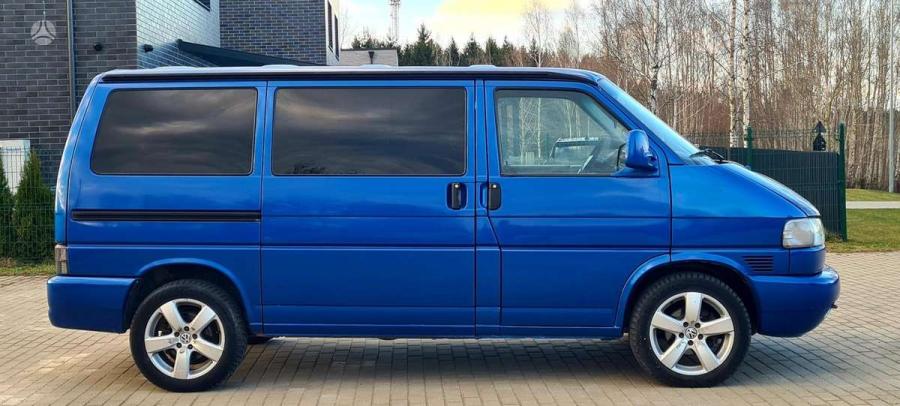 Blue Volkswagen Multivan 2000 in Vilnius, with an engine capacity of 2.50 L and mileage of 401 thousand km for 7000 €, photo 7 on AUTOMOTO.COM.LV