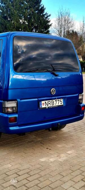 Blue Volkswagen Multivan 2000 in Vilnius, with an engine capacity of 2.50 L and mileage of 401 thousand km for 7000 €, photo 15 on AUTOMOTO.COM.LV