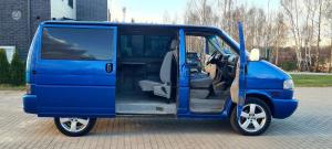 Blue Volkswagen Multivan 2000 in Vilnius, with an engine capacity of 2.50 L and mileage of 401 thousand km for 7000 €, photo 24 on AUTOMOTO.COM.LV