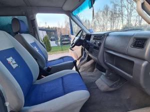 Blue Volkswagen Multivan 2000 in Vilnius, with an engine capacity of 2.50 L and mileage of 401 thousand km for 7000 €, photo 35 on AUTOMOTO.COM.LV
