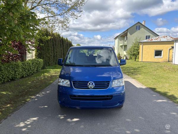 Blue Volkswagen Multivan 2004 in Jurbarkas, with an engine capacity of 2.46 L and mileage of 265 thousand km for 5900 €, photo 2 on AUTOMOTO.COM.LV