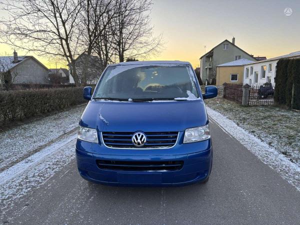 Blue Volkswagen Multivan 2004 in Jurbarkas, with an engine capacity of 2.46 L and mileage of 265 thousand km for 6300 €, photo 2 on AUTOMOTO.COM.LV