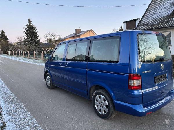 Blue Volkswagen Multivan 2004 in Jurbarkas, with an engine capacity of 2.46 L and mileage of 265 thousand km for 6300 €, photo 4 on AUTOMOTO.COM.LV