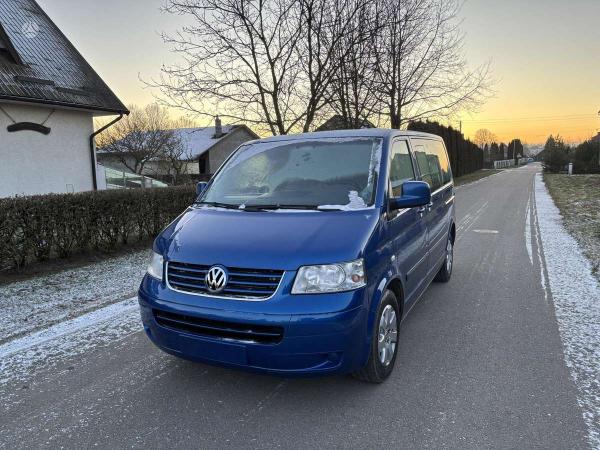 Blue Volkswagen Multivan 2004 in Jurbarkas, with an engine capacity of 2.46 L and mileage of 265 thousand km for 6300 €, photo 8 on AUTOMOTO.COM.LV