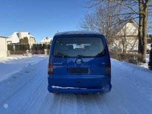 Blue Volkswagen Multivan 2004 in Jurbarkas, with an engine capacity of 2.46 L and mileage of 265 thousand km for 6200 €, photo 5 on AUTOMOTO.COM.LV