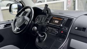 Zils Volkswagen Multivan 2010 Radviliškis, ar dzinēja tilpumu 2.00 L un nobraukumu 355 tūkst. km par 11200 €, foto 15 vietnē AUTOMOTO.COM.LV