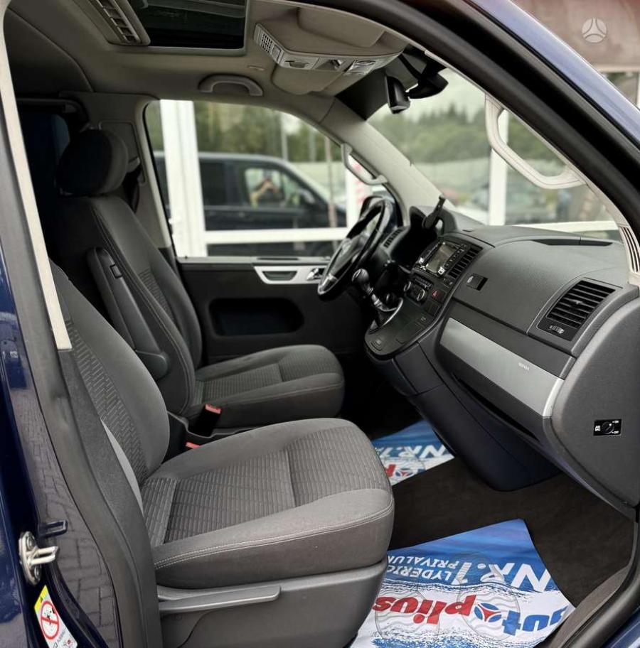 Zils Volkswagen Multivan 2010 Radviliškis, ar dzinēja tilpumu 2.00 L un nobraukumu 355 tūkst. km par 11200 €, foto 17 vietnē AUTOMOTO.COM.LV