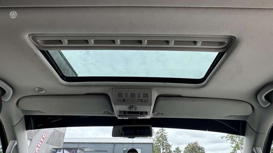 Zils Volkswagen Multivan 2010 Radviliškis, ar dzinēja tilpumu 2.00 L un nobraukumu 355 tūkst. km par 11200 €, foto 23 vietnē AUTOMOTO.COM.LV