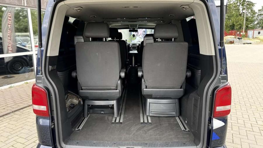 Zils Volkswagen Multivan 2010 Radviliškis, ar dzinēja tilpumu 2.00 L un nobraukumu 355 tūkst. km par 11200 €, foto 28 vietnē AUTOMOTO.COM.LV