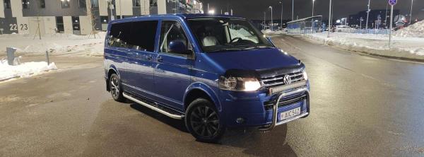 Zils Volkswagen Multivan 2015 Viļņa, ar dzinēja tilpumu 1.97 L un nobraukumu 295 tūkst. km par 14950 €, foto 1 vietnē AUTOMOTO.COM.LV