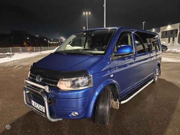 Zils Volkswagen Multivan 2015 Viļņa, ar dzinēja tilpumu 1.97 L un nobraukumu 295 tūkst. km par 14950 €, foto 2 vietnē AUTOMOTO.COM.LV