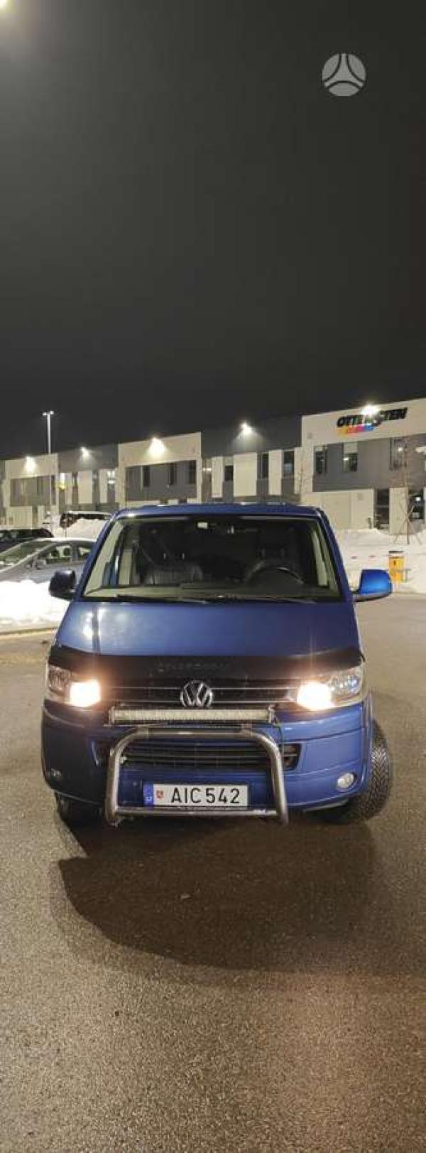 Zils Volkswagen Multivan 2015 Viļņa, ar dzinēja tilpumu 1.97 L un nobraukumu 295 tūkst. km par 14950 €, foto 3 vietnē AUTOMOTO.COM.LV