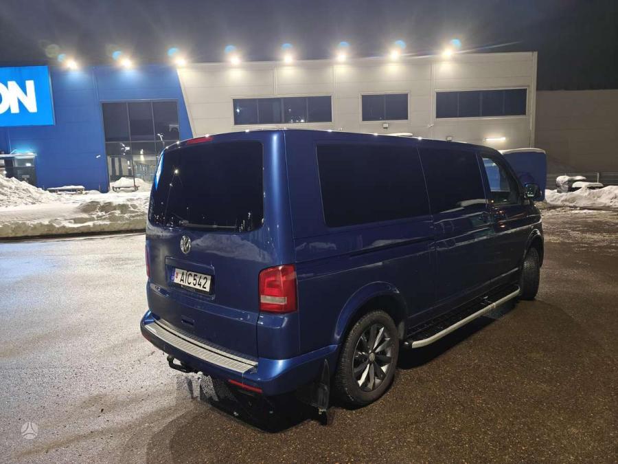 Zils Volkswagen Multivan 2015 Viļņa, ar dzinēja tilpumu 1.97 L un nobraukumu 295 tūkst. km par 14950 €, foto 6 vietnē AUTOMOTO.COM.LV