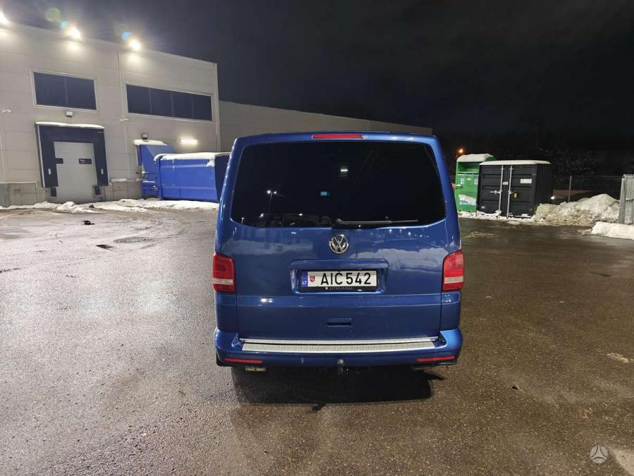 Zils Volkswagen Multivan 2015 Viļņa, ar dzinēja tilpumu 1.97 L un nobraukumu 295 tūkst. km par 14950 €, foto 7 vietnē AUTOMOTO.COM.LV