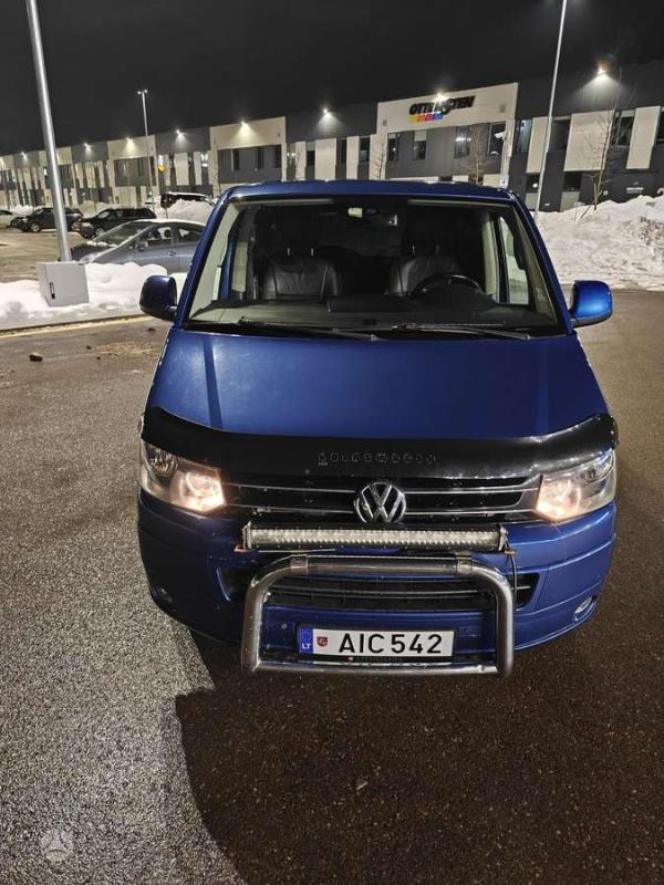 Zils Volkswagen Multivan 2015 Viļņa, ar dzinēja tilpumu 1.97 L un nobraukumu 295 tūkst. km par 14950 €, foto 9 vietnē AUTOMOTO.COM.LV