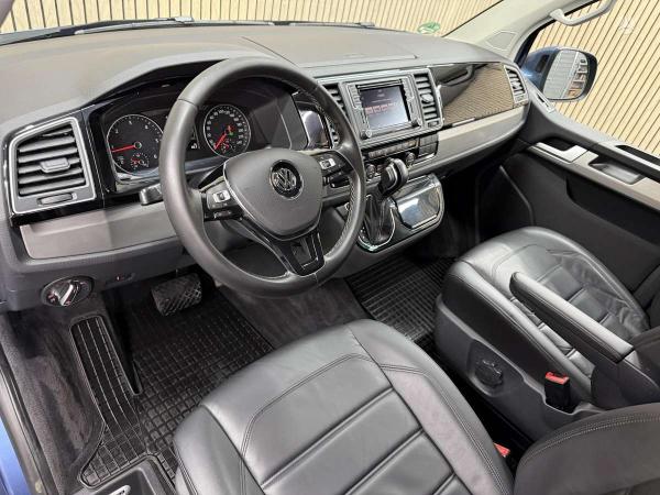 Zils Volkswagen Multivan 2015 Marijampole, ar dzinēja tilpumu 1.97 L un nobraukumu 229 tūkst. km par 23350 €, foto 2 vietnē AUTOMOTO.COM.LV