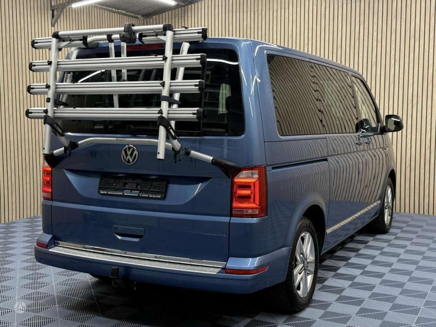 Zils Volkswagen Multivan 2015 Marijampole, ar dzinēja tilpumu 1.97 L un nobraukumu 229 tūkst. km par 23350 €, foto 8 vietnē AUTOMOTO.COM.LV