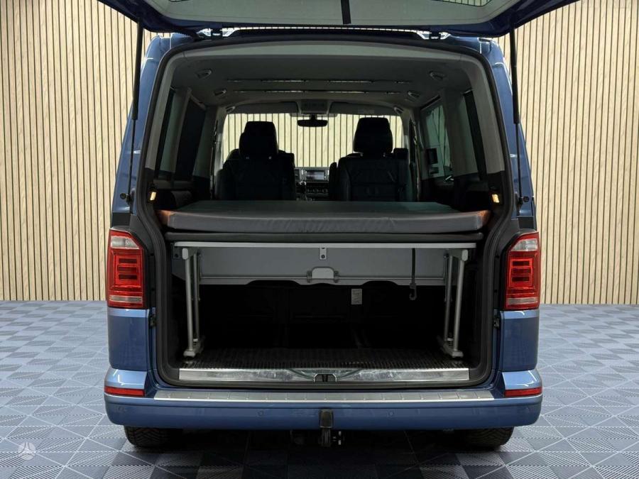 Zils Volkswagen Multivan 2015 Marijampole, ar dzinēja tilpumu 1.97 L un nobraukumu 229 tūkst. km par 23350 €, foto 15 vietnē AUTOMOTO.COM.LV