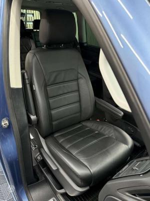 Zils Volkswagen Multivan 2015 Marijampole, ar dzinēja tilpumu 1.97 L un nobraukumu 229 tūkst. km par 23350 €, foto 19 vietnē AUTOMOTO.COM.LV
