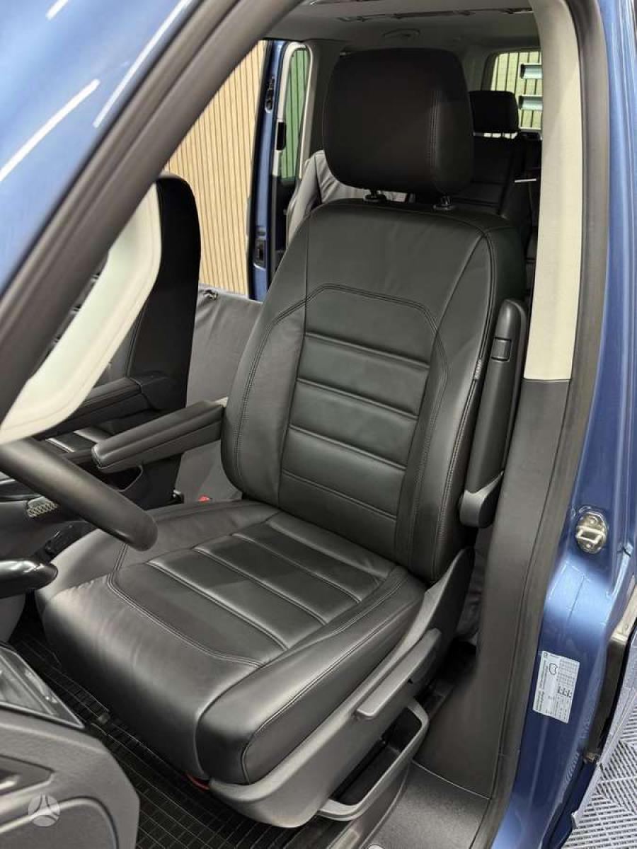 Zils Volkswagen Multivan 2015 Marijampole, ar dzinēja tilpumu 1.97 L un nobraukumu 229 tūkst. km par 23350 €, foto 26 vietnē AUTOMOTO.COM.LV