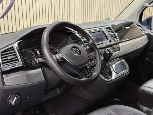 Zils Volkswagen Multivan 2015 Marijampole, ar dzinēja tilpumu 1.97 L un nobraukumu 229 tūkst. km par 23350 €, foto 29 vietnē AUTOMOTO.COM.LV