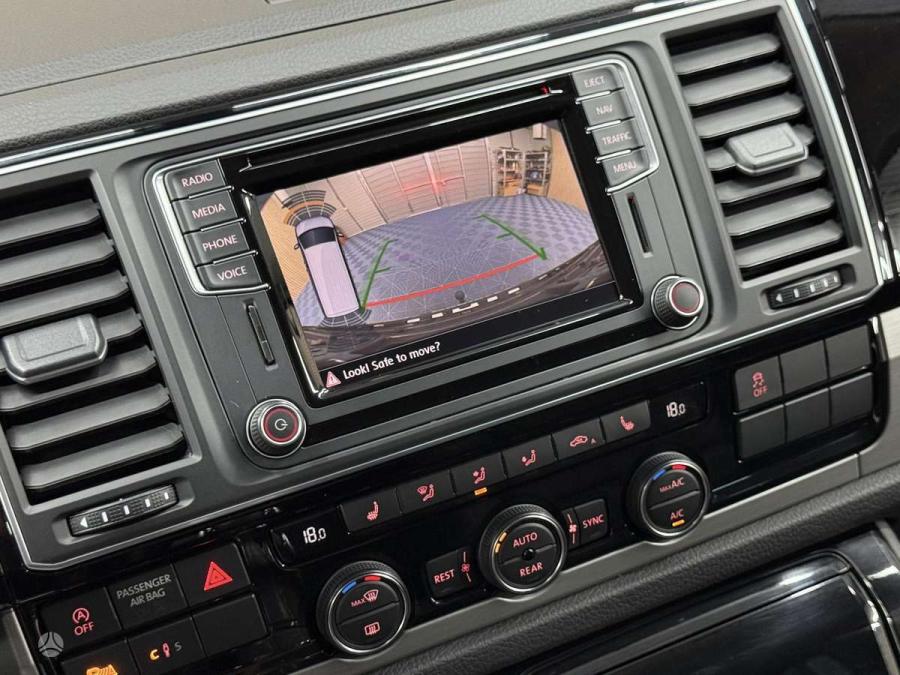 Zils Volkswagen Multivan 2015 Marijampole, ar dzinēja tilpumu 1.97 L un nobraukumu 229 tūkst. km par 23350 €, foto 35 vietnē AUTOMOTO.COM.LV