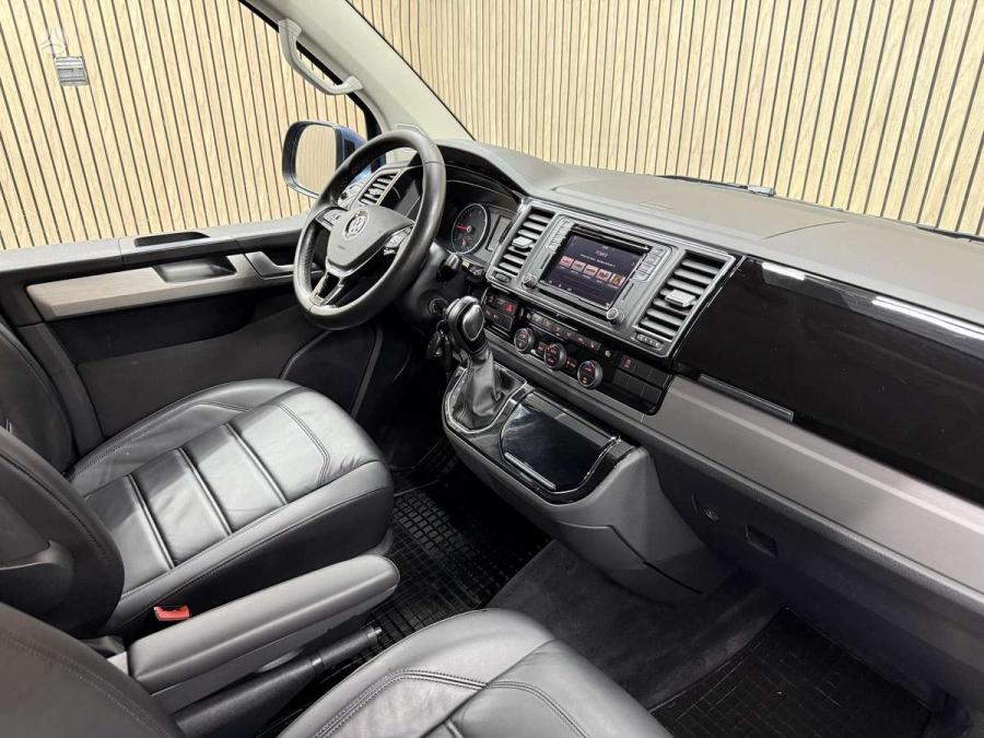 Zils Volkswagen Multivan 2015 Marijampole, ar dzinēja tilpumu 1.97 L un nobraukumu 229 tūkst. km par 23350 €, foto 41 vietnē AUTOMOTO.COM.LV