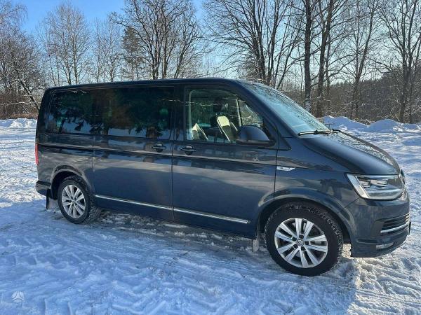 Zils Volkswagen Multivan 2018 Viļņa, ar dzinēja tilpumu 1.97 L un nobraukumu 268 tūkst. km par 29500 €, foto 1 vietnē AUTOMOTO.COM.LV