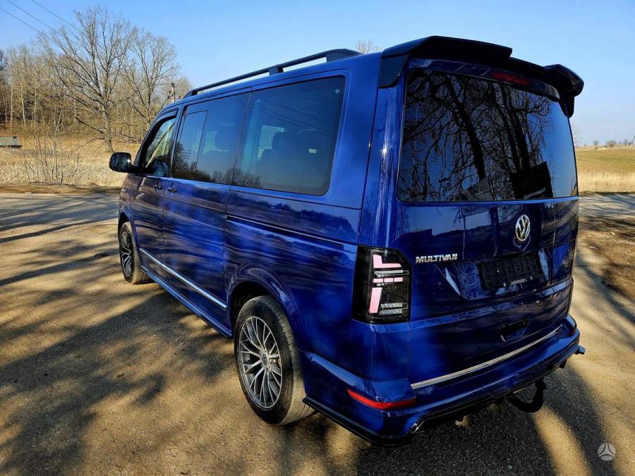 Blue Volkswagen Multivan 2023 in Kaisiadorys, with an engine capacity of 2.00 L and mileage of 50 thousand km for 30500 €, photo 4 on AUTOMOTO.COM.LV