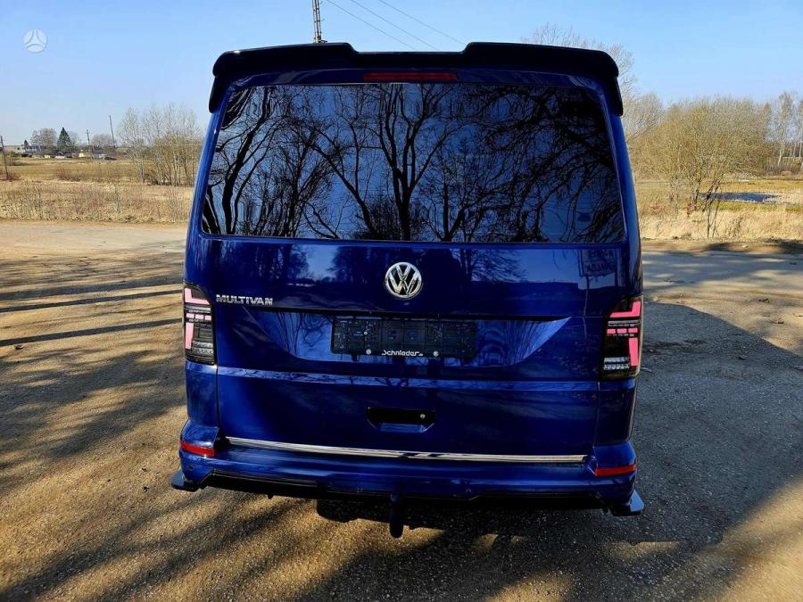Blue Volkswagen Multivan 2023 in Kaisiadorys, with an engine capacity of 2.00 L and mileage of 50 thousand km for 30500 €, photo 5 on AUTOMOTO.COM.LV