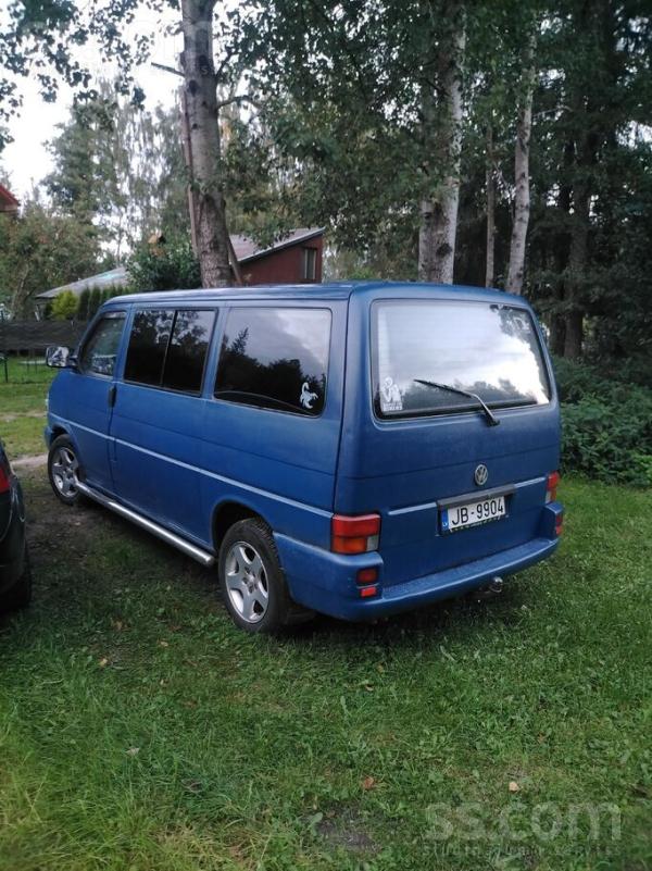 Zils Volkswagen Multivan 1996 Rīga, ar dzinēja tilpumu 2.50 L un nobraukumu 360 tūkst. km par 1900 €, foto 4 vietnē AUTOMOTO.COM.LV