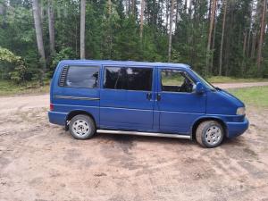 Zils Volkswagen Multivan 1996 Rīga, ar dzinēja tilpumu 2.50 L un nobraukumu 361 tūkst. km par 2550 €, foto 5 vietnē AUTOMOTO.COM.LV