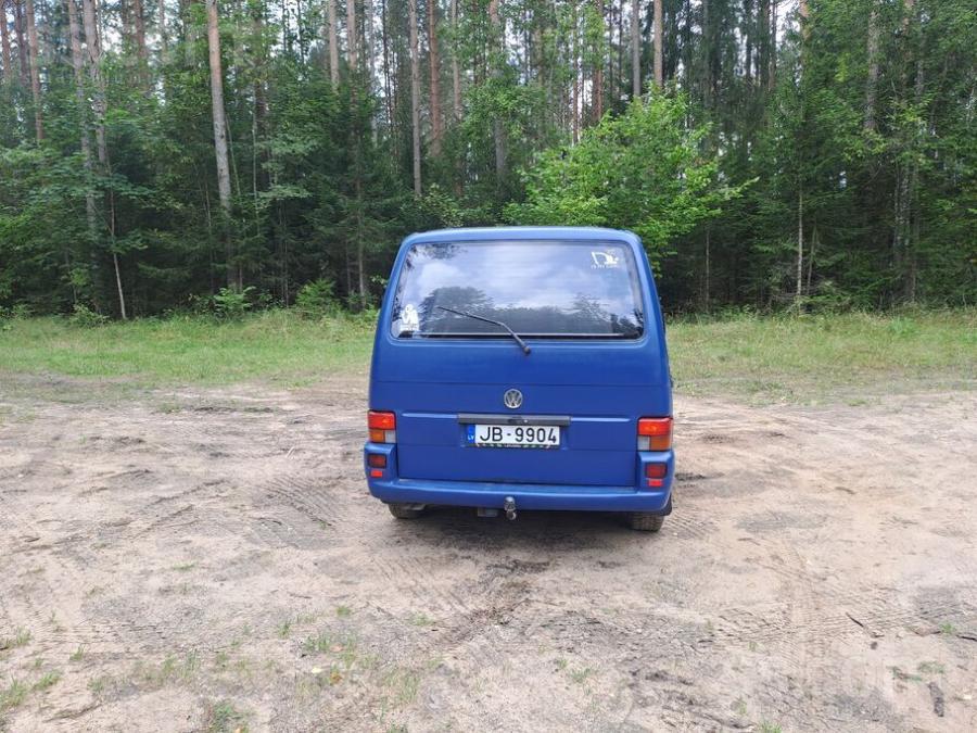 Zils Volkswagen Multivan 1996 Rīga, ar dzinēja tilpumu 2.50 L un nobraukumu 361 tūkst. km par 2550 €, foto 7 vietnē AUTOMOTO.COM.LV