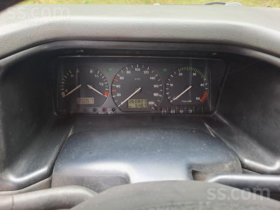 Zils Volkswagen Multivan 1996 Rīga, ar dzinēja tilpumu 2.50 L un nobraukumu 361 tūkst. km par 2550 €, foto 10 vietnē AUTOMOTO.COM.LV