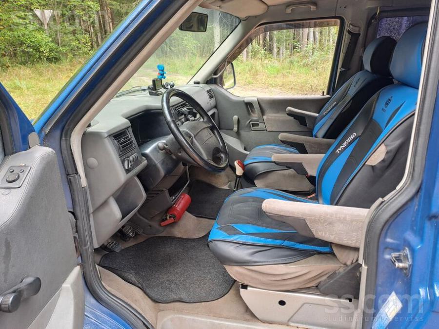 Zils Volkswagen Multivan 1996 Rīga, ar dzinēja tilpumu 2.50 L un nobraukumu 361 tūkst. km par 2550 €, foto 11 vietnē AUTOMOTO.COM.LV
