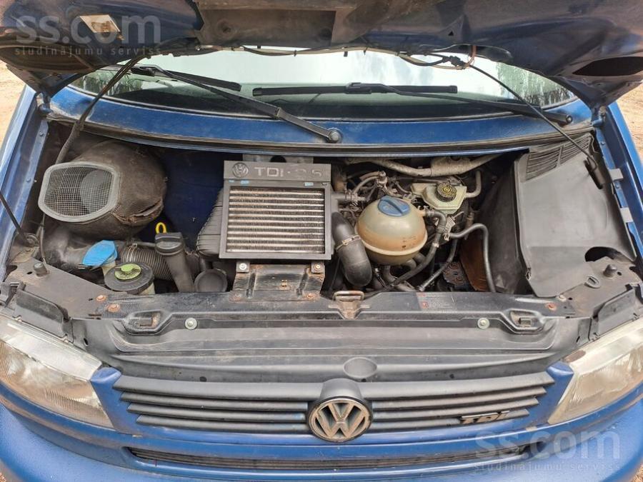 Zils Volkswagen Multivan 1996 Rīga, ar dzinēja tilpumu 2.50 L un nobraukumu 361 tūkst. km par 2550 €, foto 12 vietnē AUTOMOTO.COM.LV