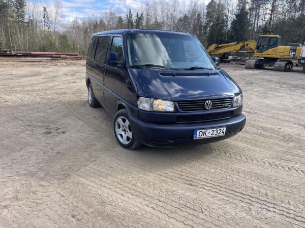 Blue Volkswagen Multivan 1998 in Jekabpils, with an engine capacity of 2.50 L and mileage of 427 thousand km for 3900 €, photo 2 on AUTOMOTO.COM.LV
