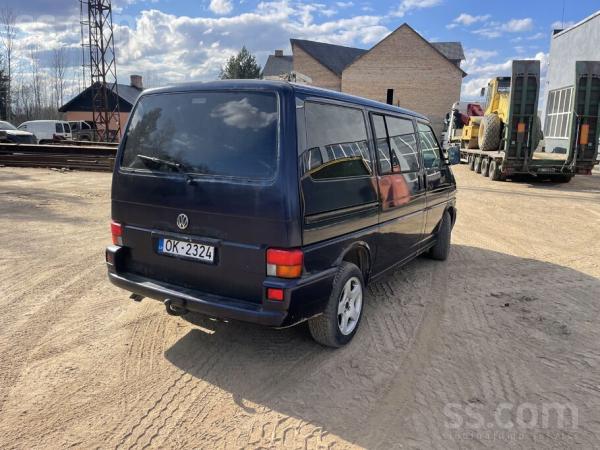 Blue Volkswagen Multivan 1998 in Jekabpils, with an engine capacity of 2.50 L and mileage of 427 thousand km for 3900 €, photo 3 on AUTOMOTO.COM.LV