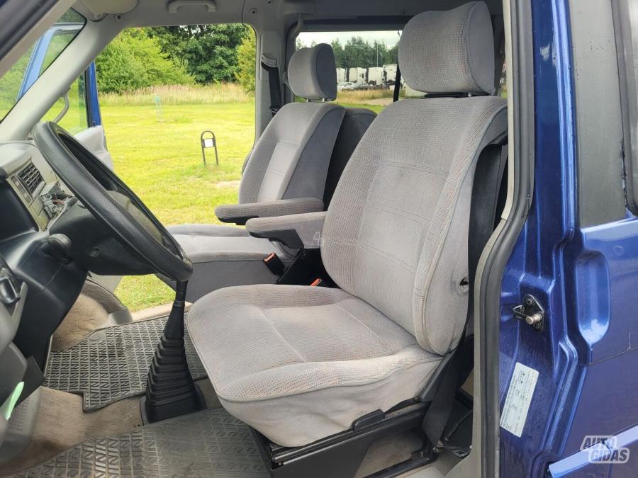 Blue Volkswagen Multivan 1998 in Vilnius, with an engine capacity of 2.50 L and mileage of 346 thousand km for 4650 €, photo 11 on AUTOMOTO.COM.LV