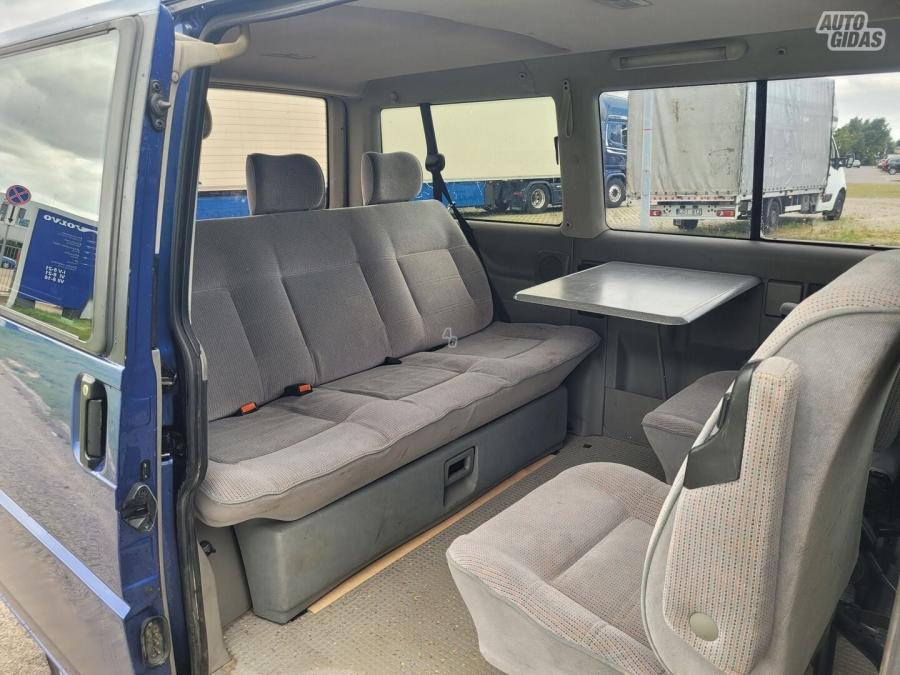 Blue Volkswagen Multivan 1998 in Vilnius, with an engine capacity of 2.50 L and mileage of 346 thousand km for 4650 €, photo 13 on AUTOMOTO.COM.LV