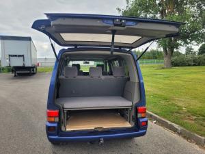 Blue Volkswagen Multivan 1998 in Vilnius, with an engine capacity of 2.50 L and mileage of 346 thousand km for 4650 €, photo 19 on AUTOMOTO.COM.LV