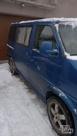 Blue Volkswagen Multivan 1999 in Siauliai, with an engine capacity of 2.50 L and mileage of 400 thousand km for 3200 €, photo 6 on AUTOMOTO.COM.LV