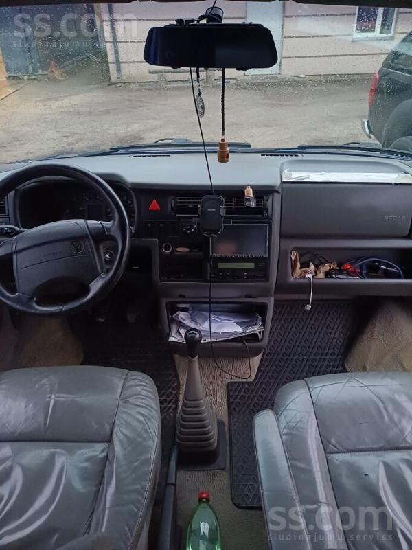 Zils Volkswagen Multivan 1999 Aizkraukle, ar dzinēja tilpumu 2.50 L un nobraukumu 612 tūkst. km par 3700 €, foto 2 vietnē AUTOMOTO.COM.LV
