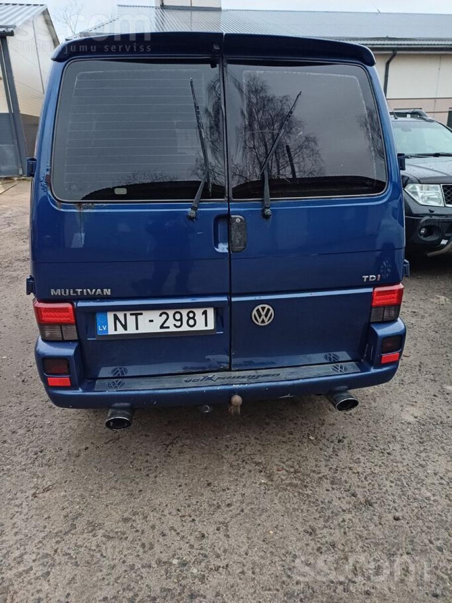 Blue Volkswagen Multivan 1999 in Aizkraukle, with an engine capacity of 2.50 L and mileage of 612 thousand km for 3700 €, photo 4 on AUTOMOTO.COM.LV