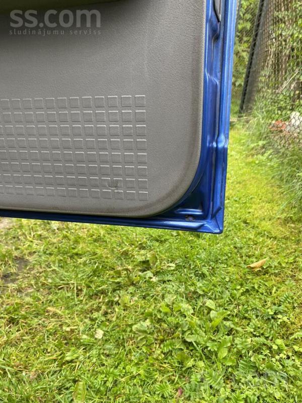 Zils Volkswagen Multivan 1999 Rīga, ar dzinēja tilpumu 2.50 L un nobraukumu 236 tūkst. km par 12800 €, foto 10 vietnē AUTOMOTO.COM.LV