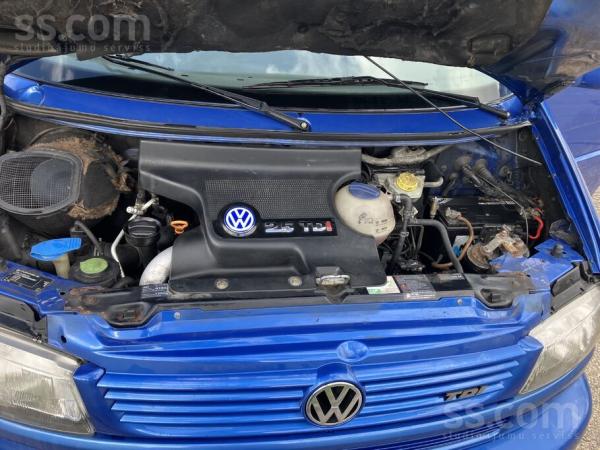 Zils Volkswagen Multivan 1999 Rīga, ar dzinēja tilpumu 2.50 L un nobraukumu 333 tūkst. km par 5550 €, foto 6 vietnē AUTOMOTO.COM.LV
