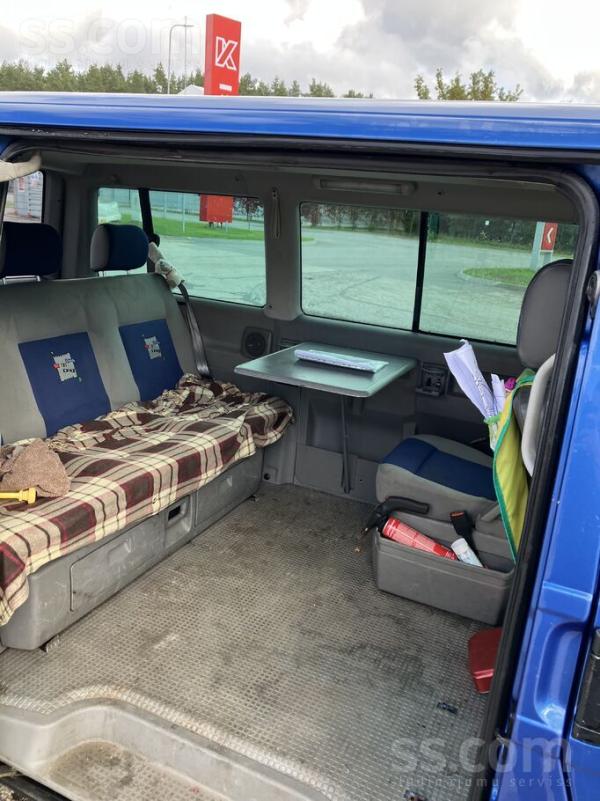 Zils Volkswagen Multivan 1999 Rīga, ar dzinēja tilpumu 2.50 L un nobraukumu 333 tūkst. km par 5550 €, foto 7 vietnē AUTOMOTO.COM.LV